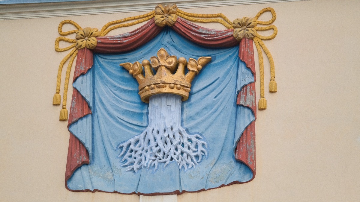 Brașovul are o stemă oficială, după 28 de ani de la aprobarea primei ...