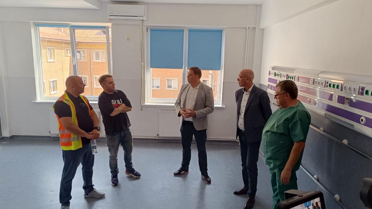 FOTO-VIDEO. Spitalul Tractorul din Brașov, renovat cu bani privați ...