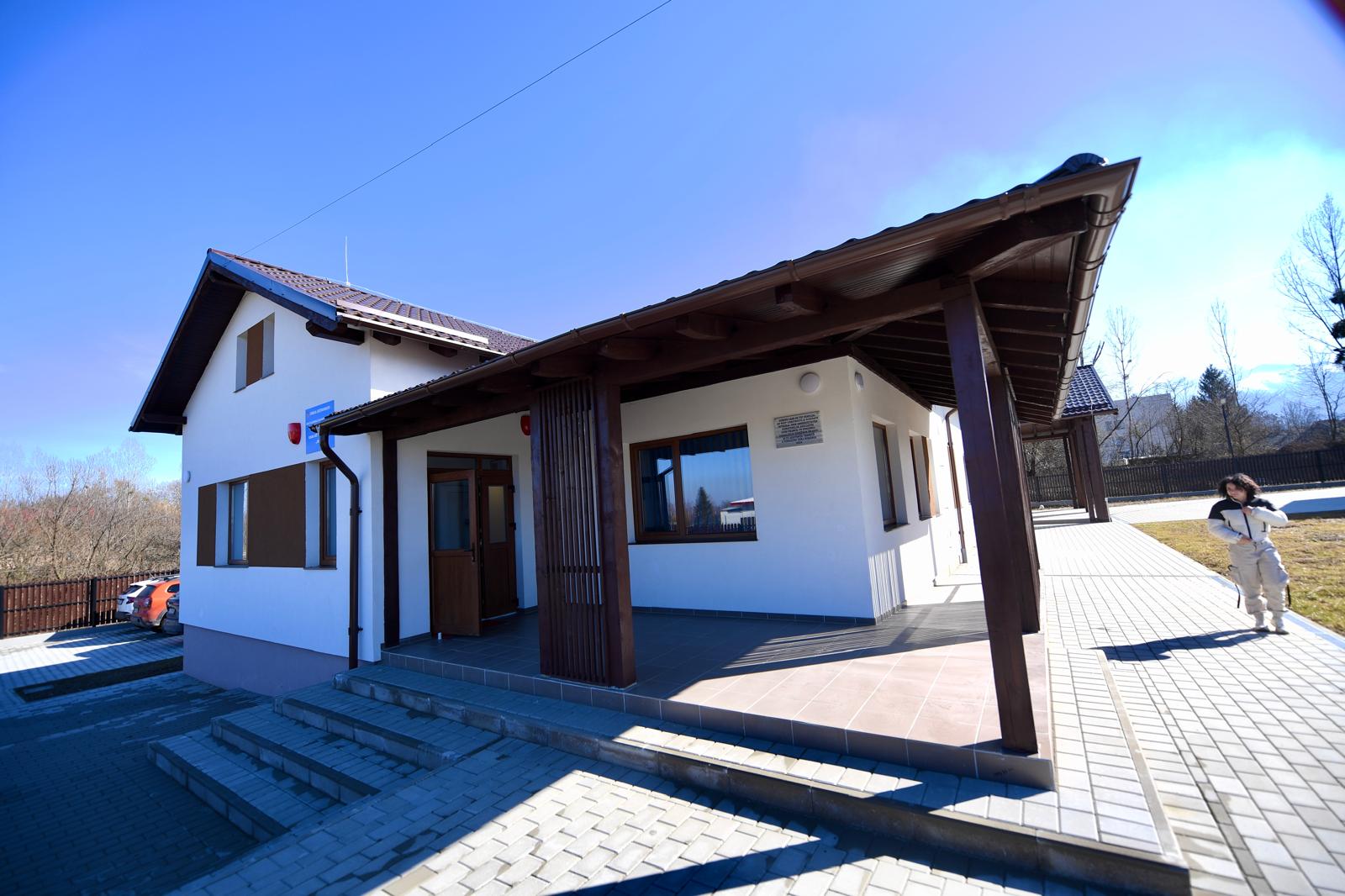 FOTO Două noi case de tip familial inaugurate în județul Brașov